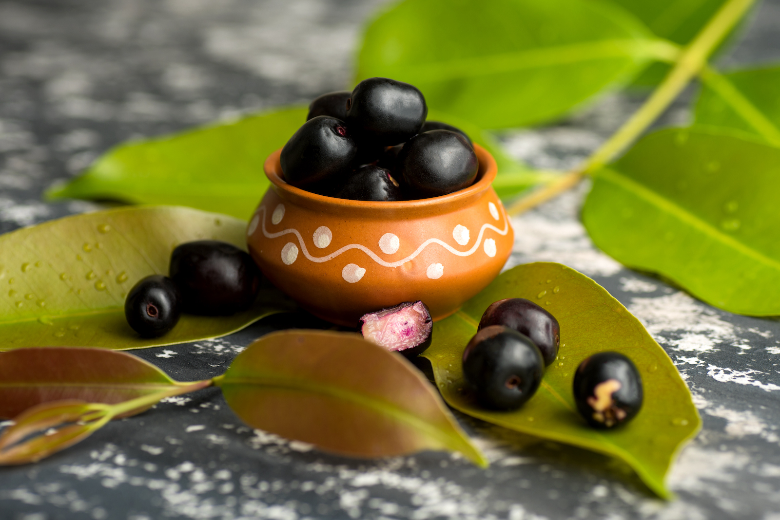 6 Indian Fruits to Boost Immunity During Monsoon Season